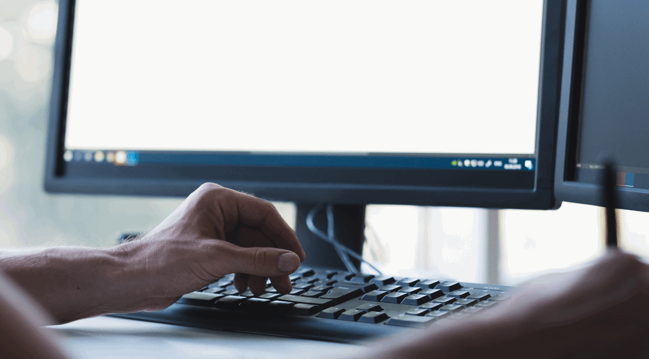 Skjermer - PCdeal.no